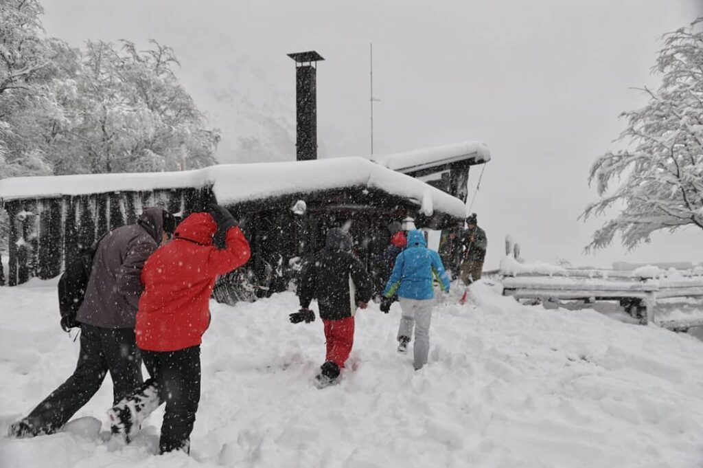 Refugio Roca Negra en el Cerro López - Bariloche